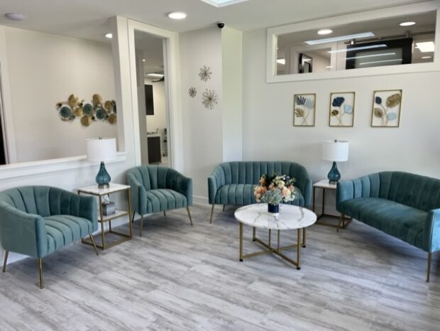About Us - Stratus Dental Studio, Dentist in Carol Stream, IL | (630 ...